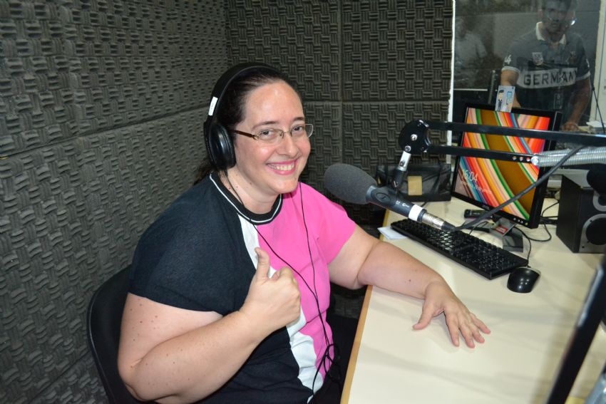 CONVIDADA HAPPY - ALESSANDRA ASSI 29/02/2018 :: Rádio Easy Cuiabá 99,1 FM - Centro América FM